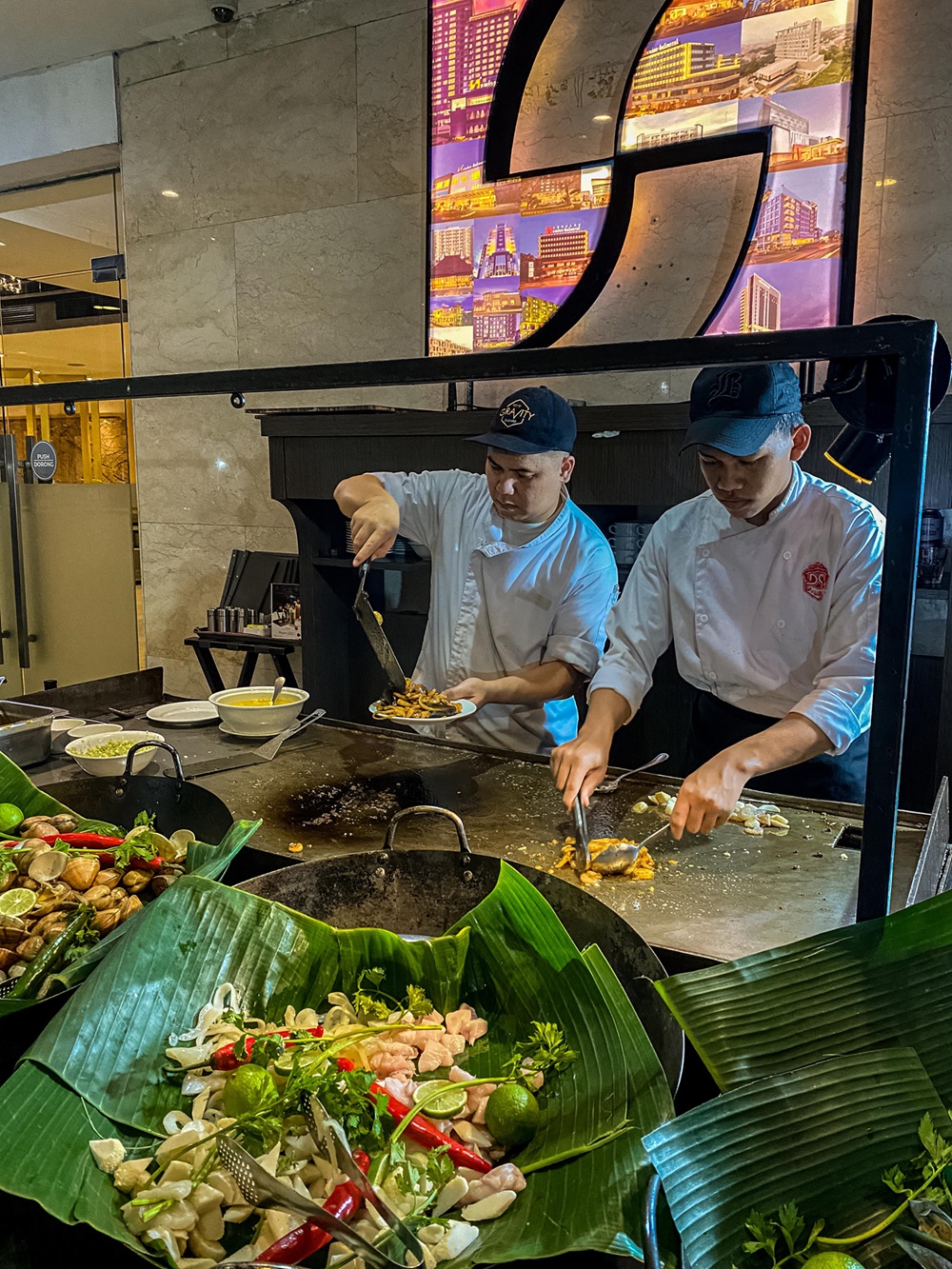Teppanyaki Buffet Night di Swiss-Belhotel Makassar: Nikmati Sajian ...